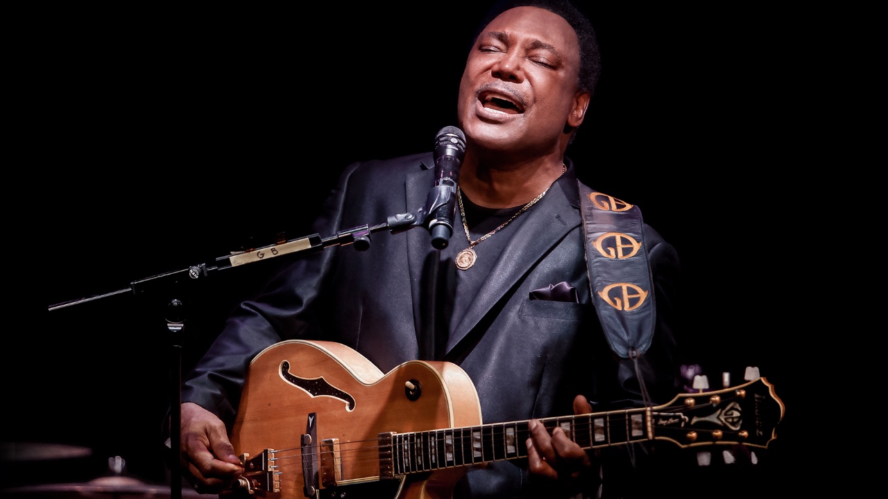 1943 George Benson — Rádio Marginal